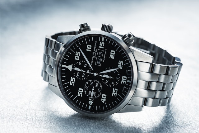 Coming to church: Set your watch | oakleys.org.uk